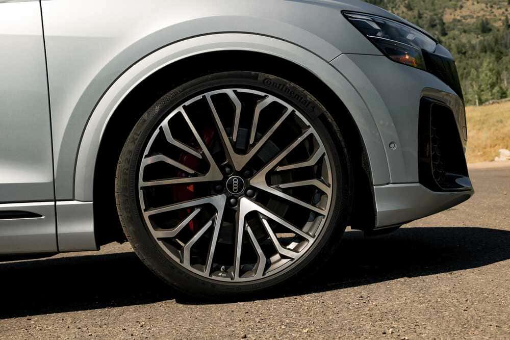 2025 Audi SQ8: Performance Meets Luxury in the SUV Segment